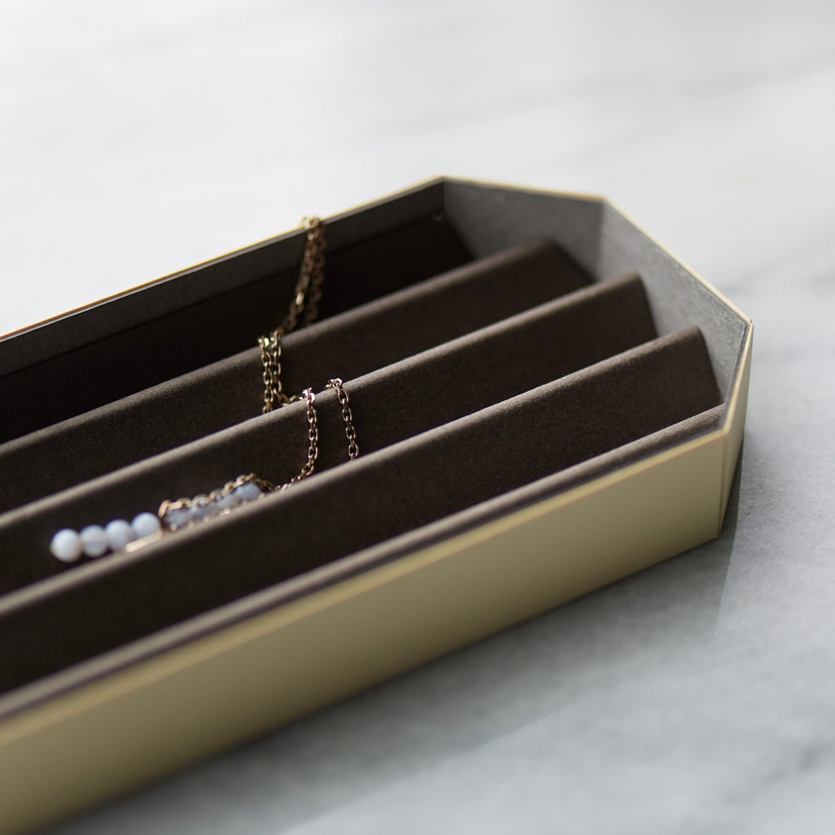 PLEATS TRAY – TAISEI–SHIKI STORE